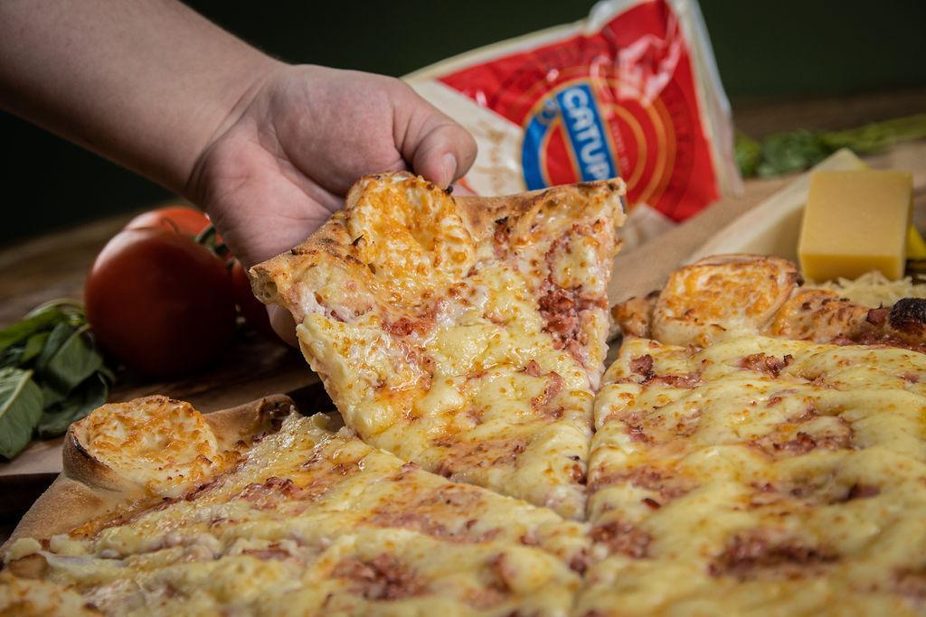 CALACATU 10" - 4 SLICES | Pinotti's Pizza