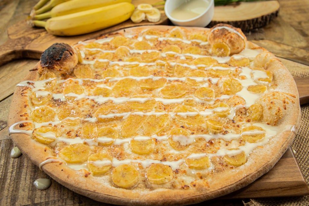 BANANA 10" - 4 SLICES | Pinotti's Pizza