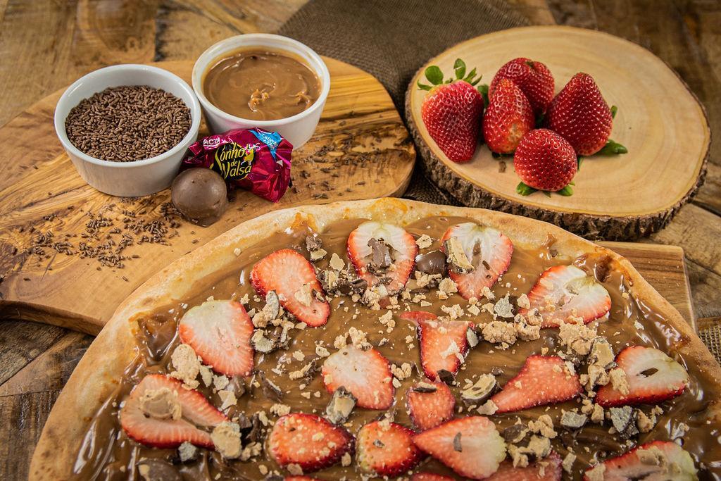 BONBON 16" - 8 SLICES | Pinotti's Pizza